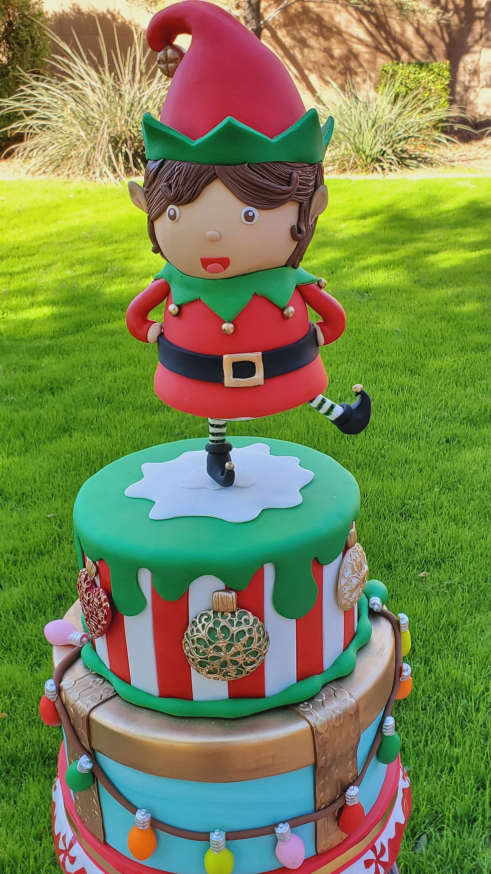 Spinning Elf Cake Tutorial | waybeyondcakes