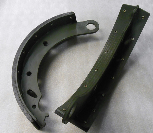 2.5 Ton Brake Shoes w/ Core (B250K) | boyce-equipment