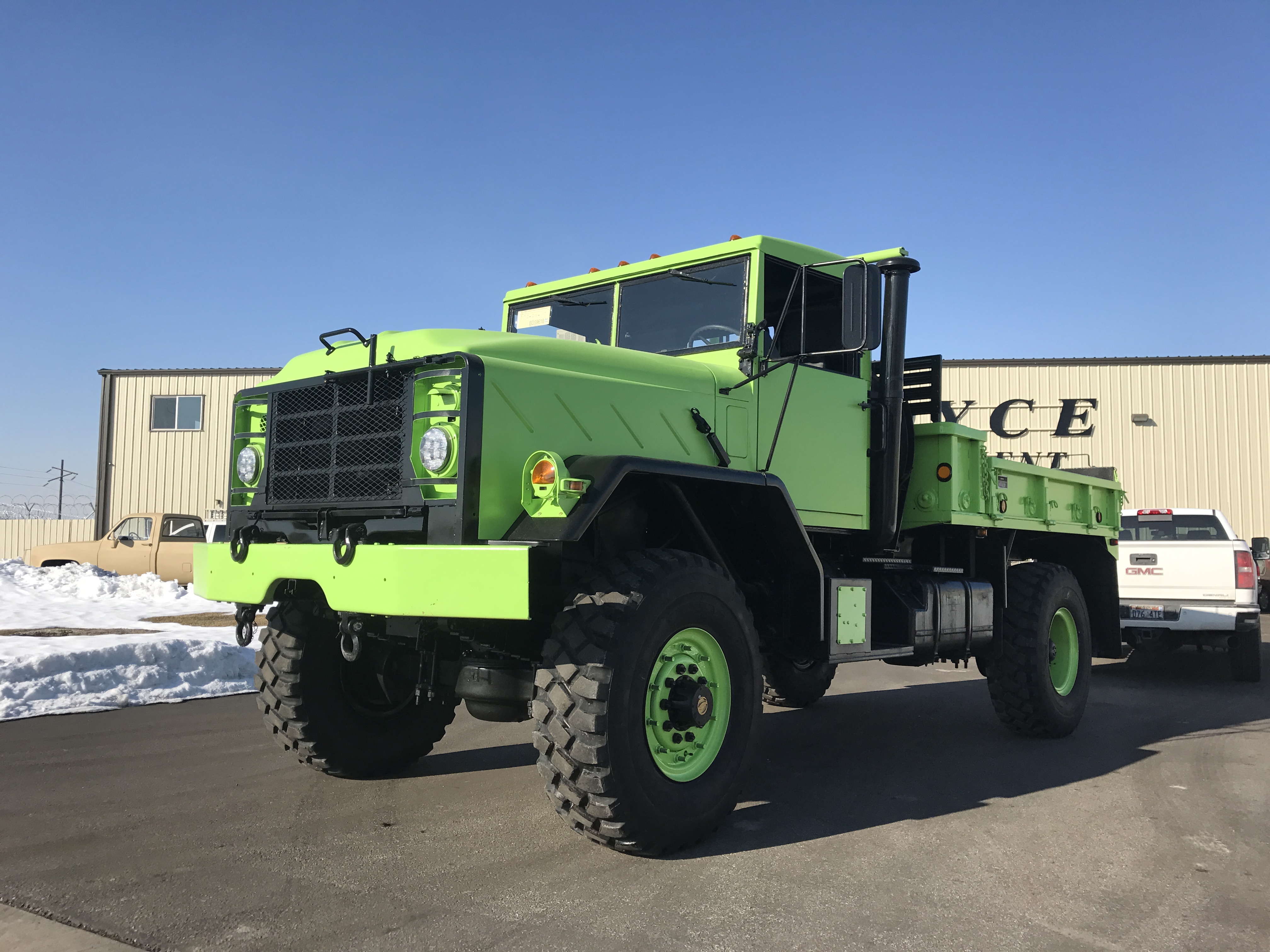 900 Series Bobbed 5 Ton