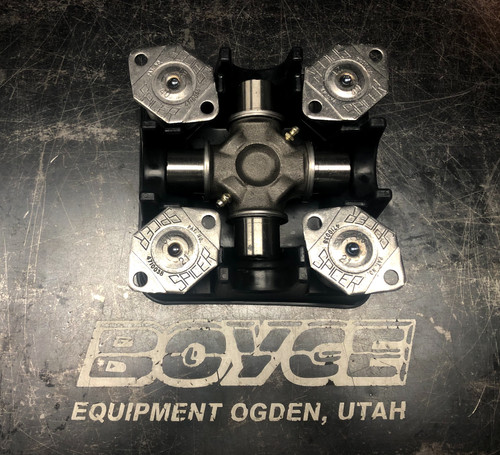 900 Series 5 Ton Front Axle to Transfer Case U-Joint (5-279X) | boyce ...