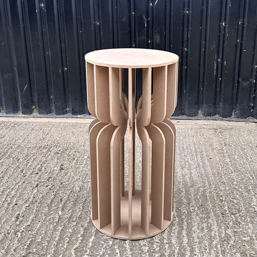 Stand: Lattice style plinth | Gib’s On It