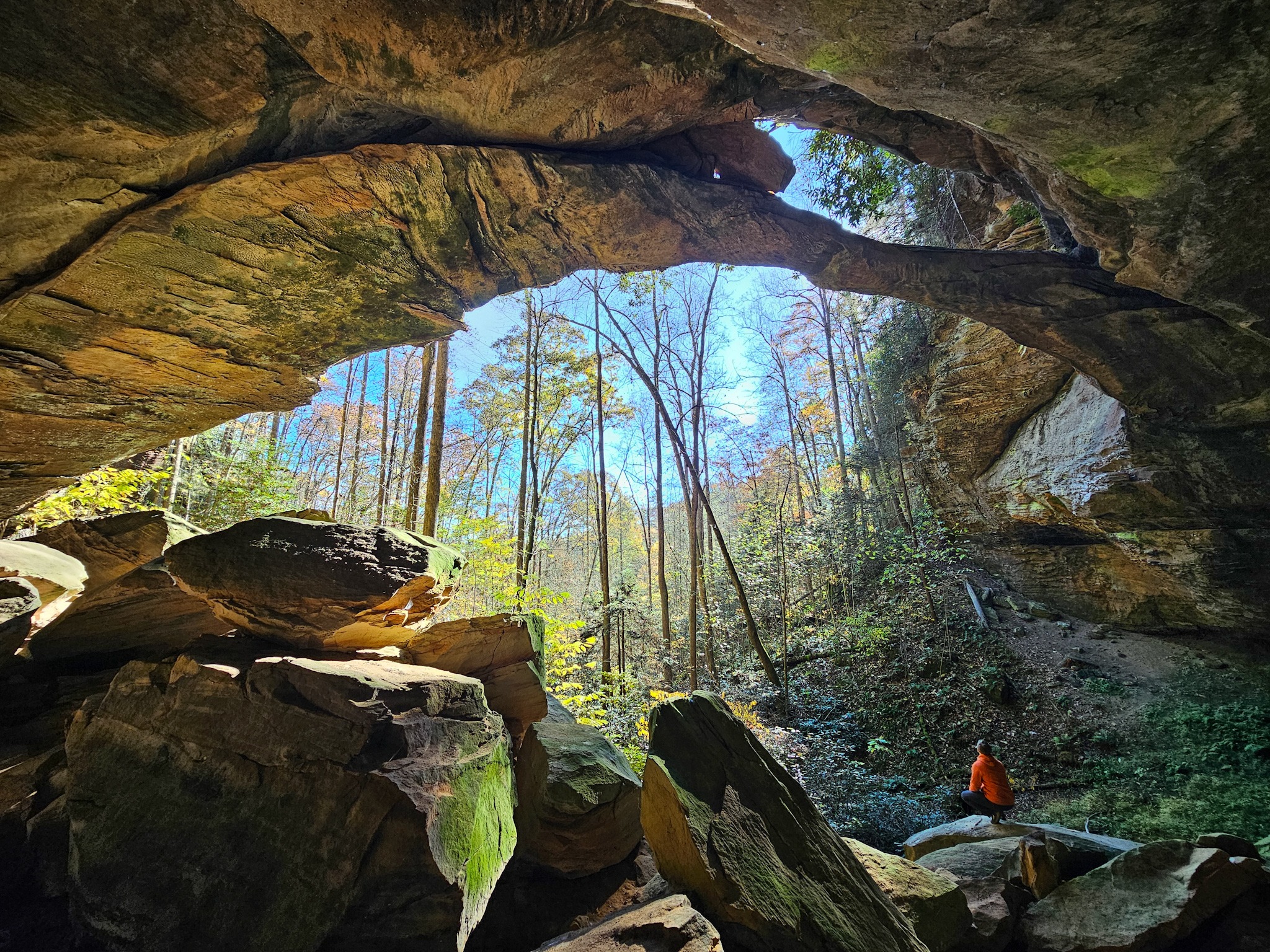 Hiking to Cherokee Arch in Red River Gorge