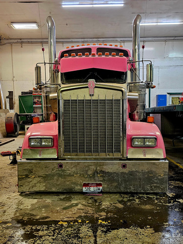 Kenworth W900L steer axle air ride | After Dark Kreations