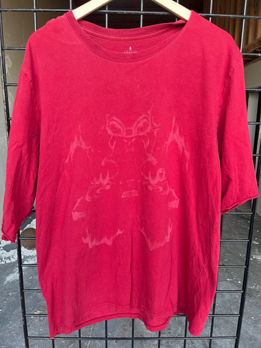 Subtle red bleach shirt XL | Lizardsalt