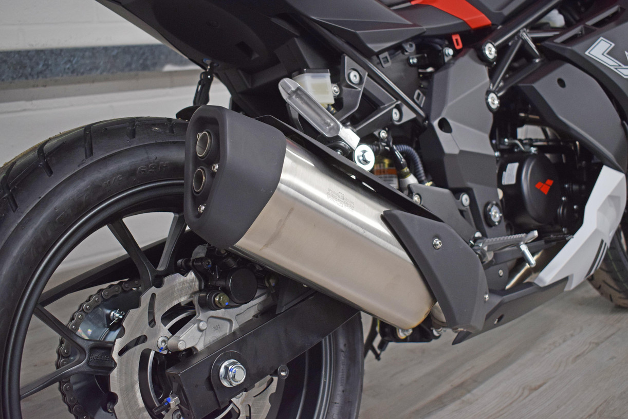 LEXMOTO LXR125 BLACK/RED LEXMOTO LXR125 BLACK/RED