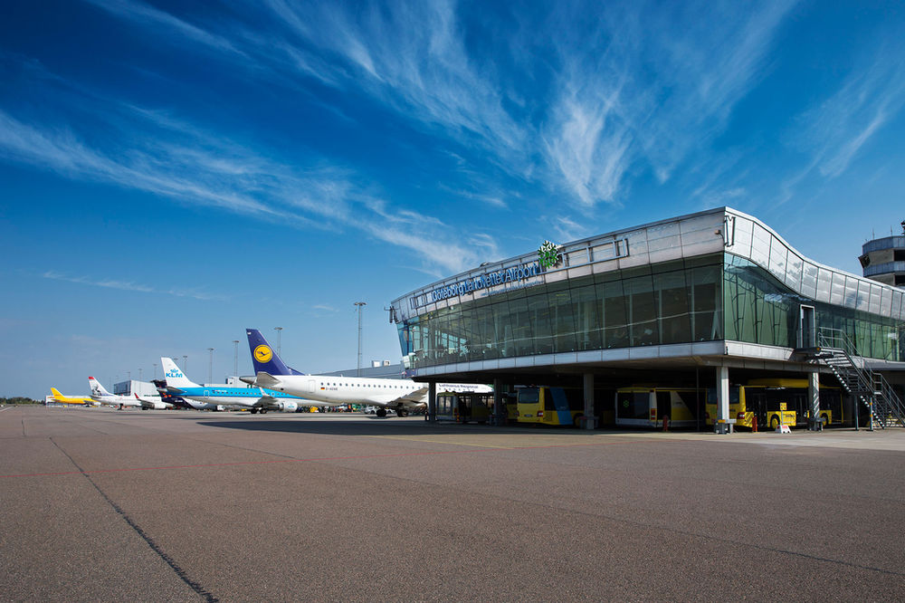 Aerodrom Geteborg - zadovoljstvo je videti Air Serbiju na liniji od ...