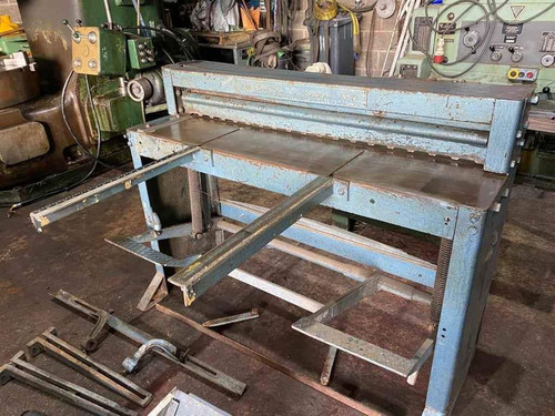 Edwards treadle guillotine | website