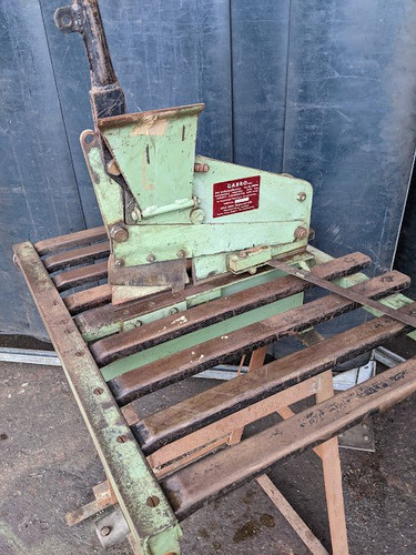 Gabro M2 Guillotine | website