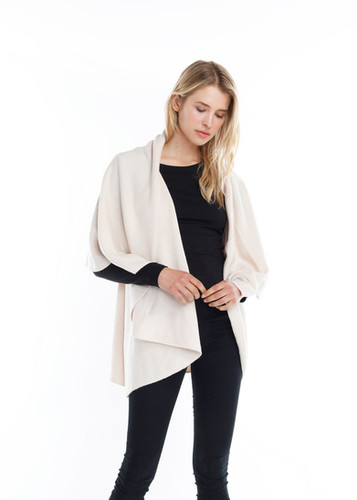 The Convertible Shawl Cream | sib-home