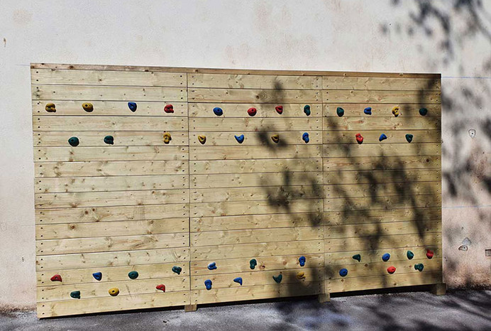 Traverse Walls for Schools | Signet Play | Clevedon, UK