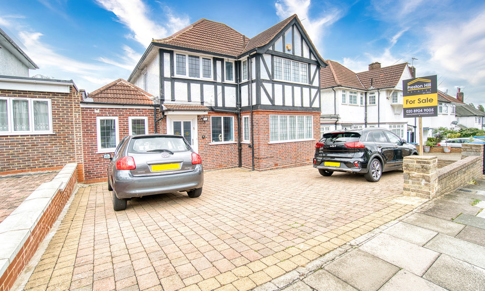 UXENDON | Preston Hill Estates