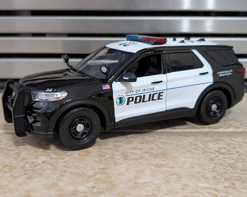 Irvine CA Police Custom 1/24 Scale Motormax 2022 Ford Police Explorer ...
