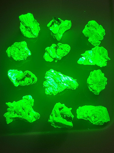 2.5 to 3.5 Gram Uranium Autunite Pieces Radioactive UV Mineral Display ...