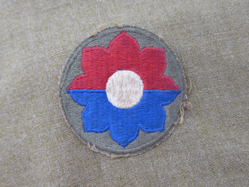 U.S. 9th Infantry Division Insignia, WWII | Foxhole Militaria