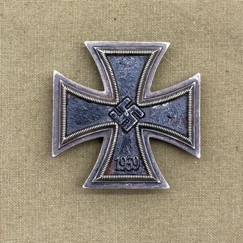 German Iron Cross First Class Medal, WWII | Foxhole Militaria