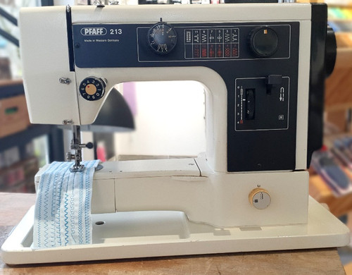 PFAFF 213 | A l'atelier