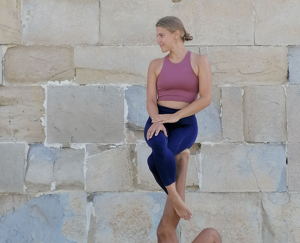 Monothrone Or Secretary Acroyoga Biblio