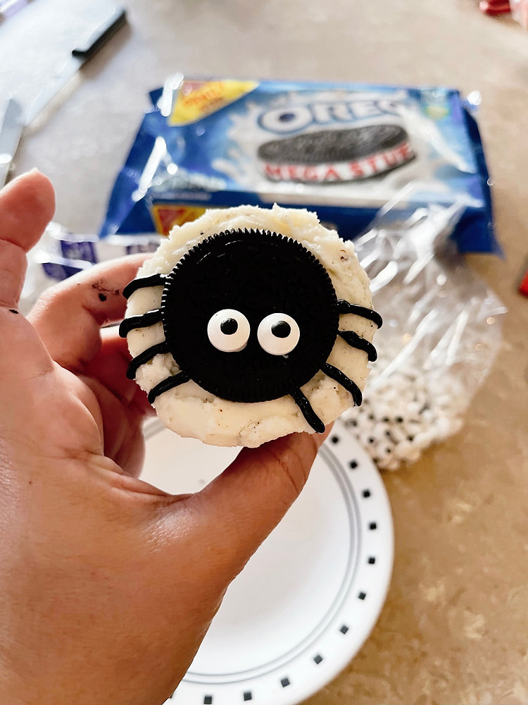 Adorable Spider Cupcakes