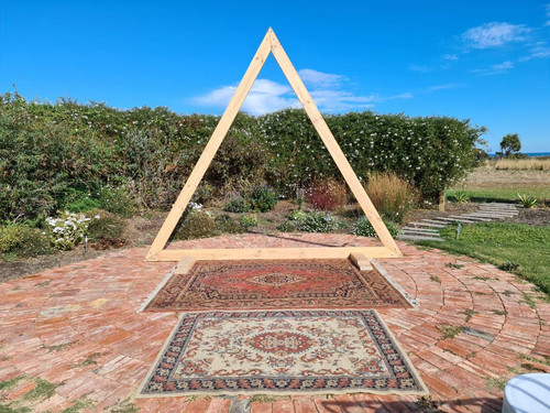 Triangle arbour | fleurieueventhire