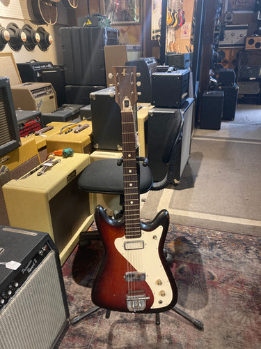 Mid 60's Kay Vanguard | Real Guitars