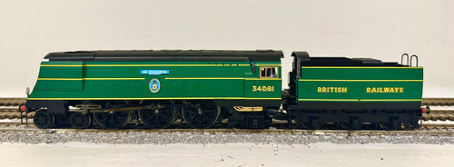 Hornby R2220 SR West Country 34081 92 Squadron | TrainMania