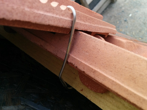 Escandella Tile Clips Planum/Innova | The Roofing Merchant