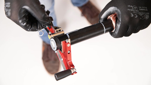 FBS - Cable stripper for vulcanized semiconductive layer | Intercable ...