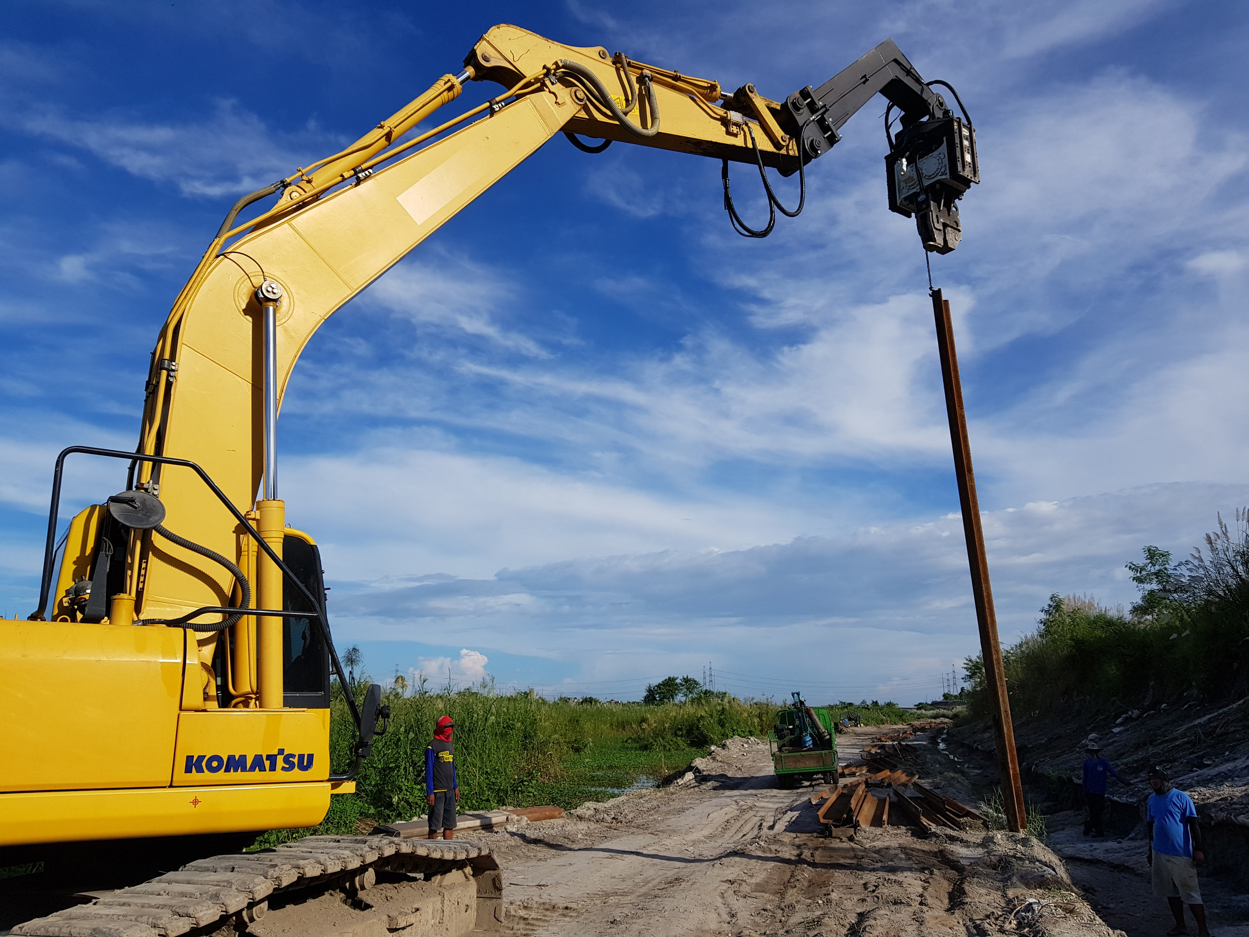 Vibro Hammer(Pile driver) | Vibratory Hammer | SUNJIN Construction ...