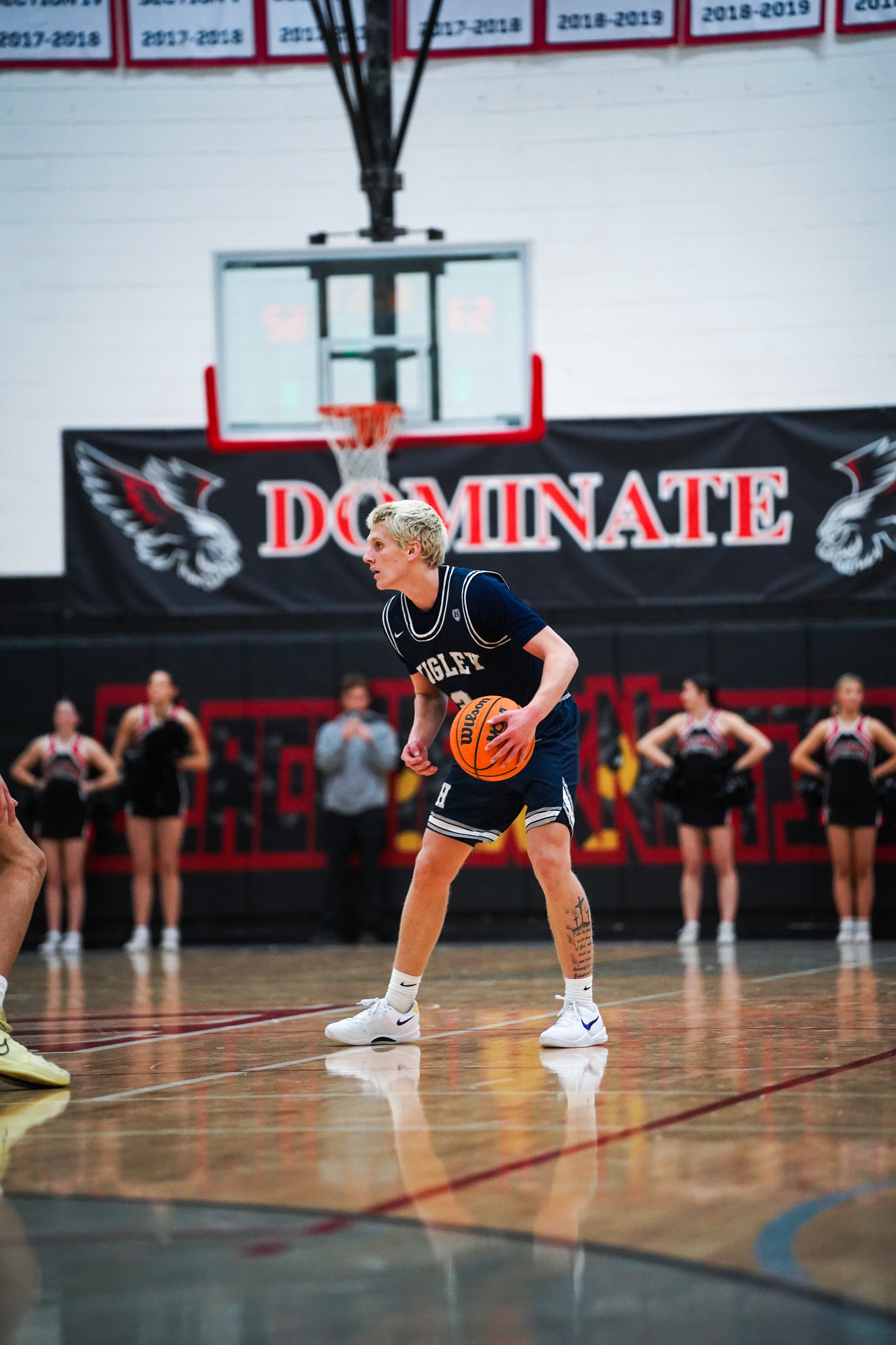 Higley Holds Off Williams Field as Gloor Drops 36