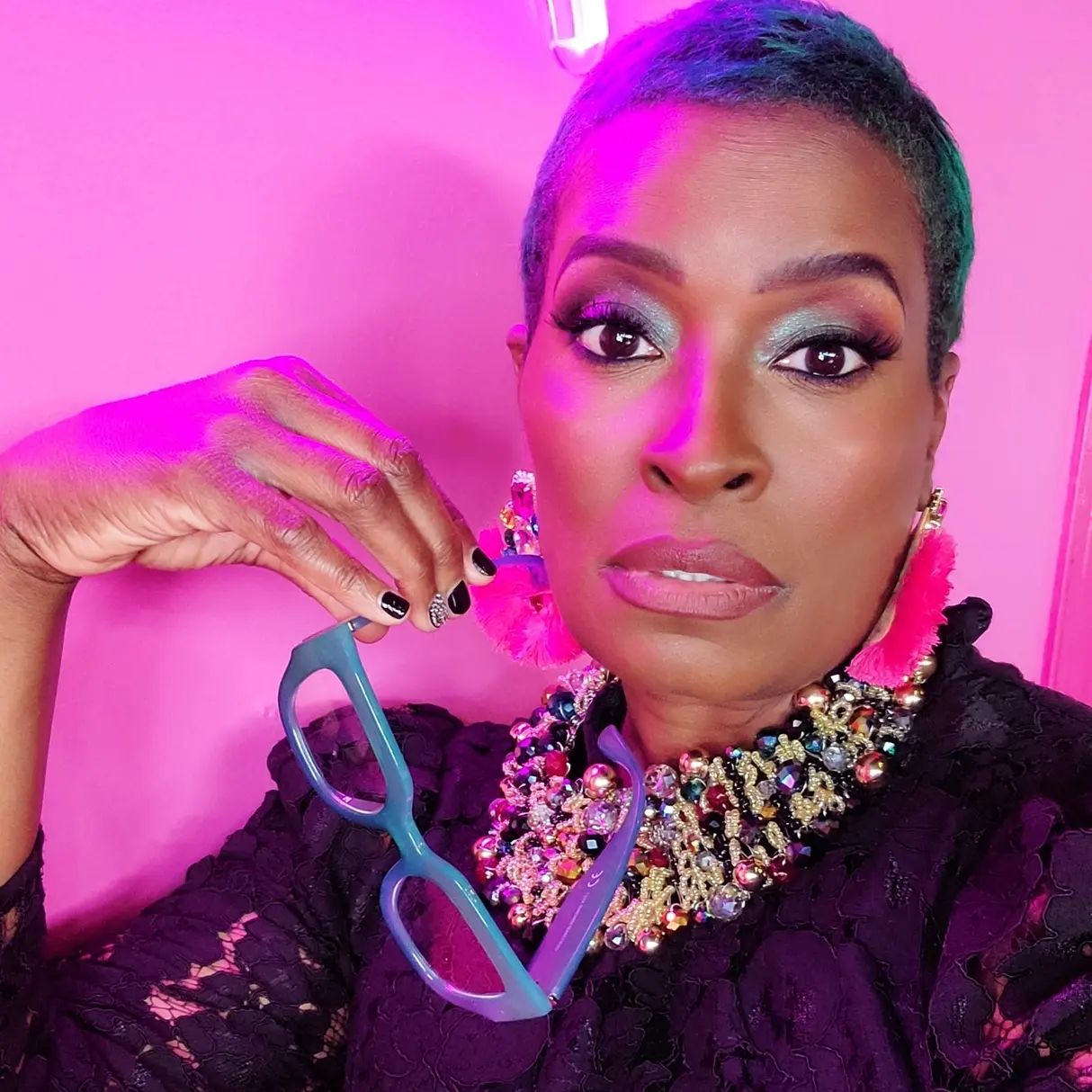 Local | United States | Callidora Makeup