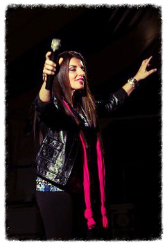 Natalie Pinto - International Vocalist