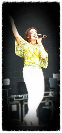 Natalie Pinto - International Vocalist
