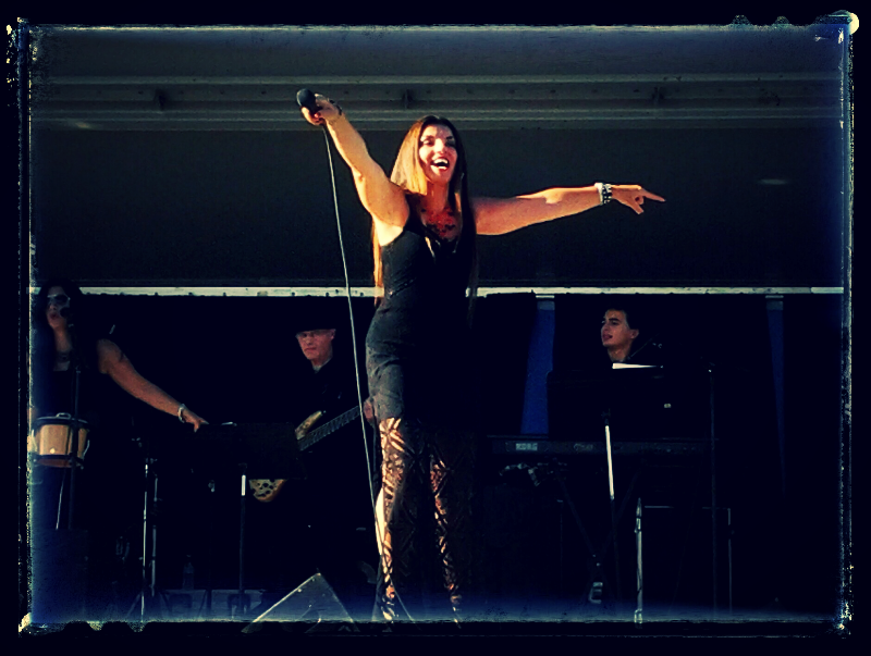 Natalie Pinto - International Vocalist