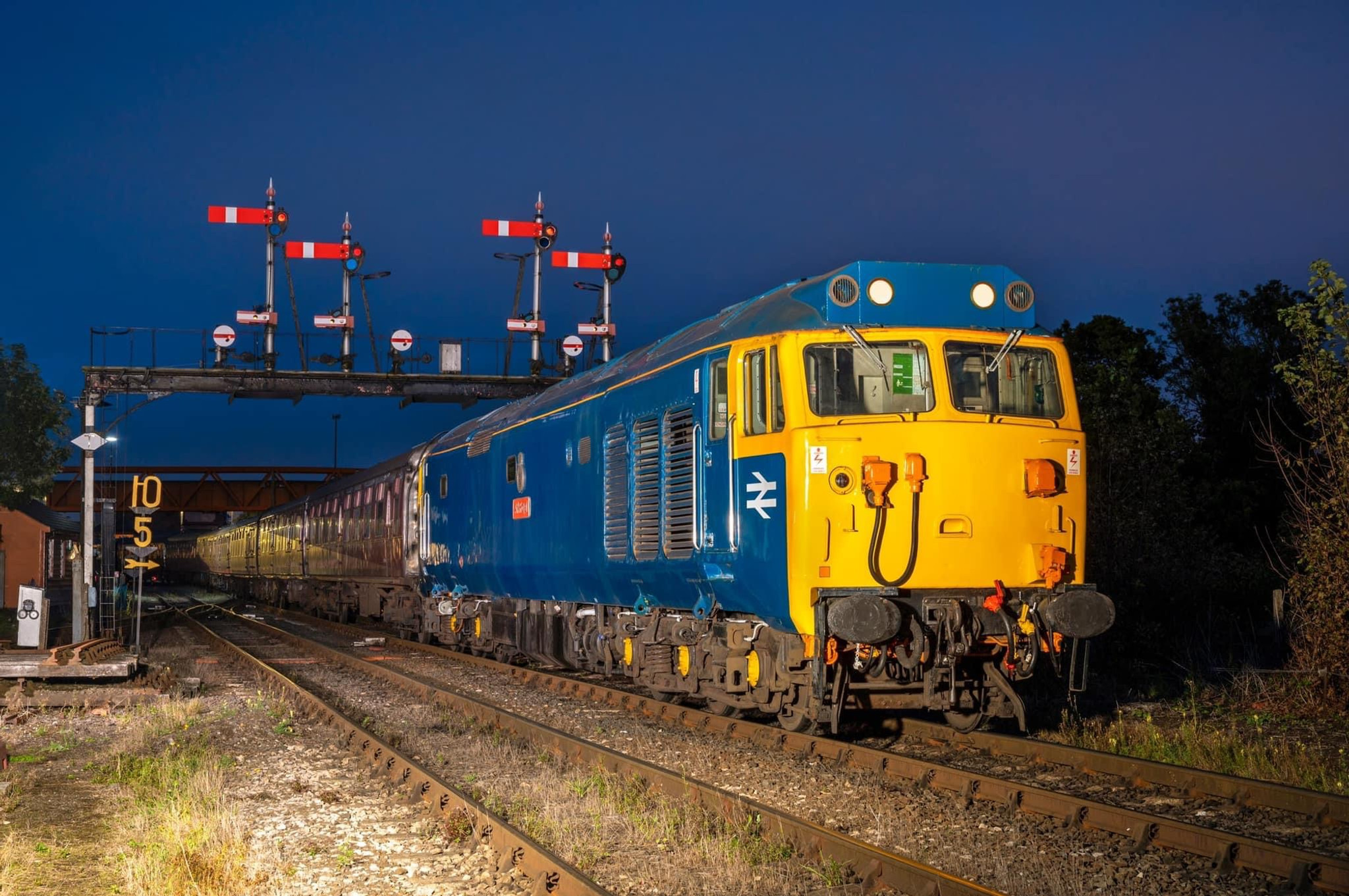 Class 50 50035 Ark Royal