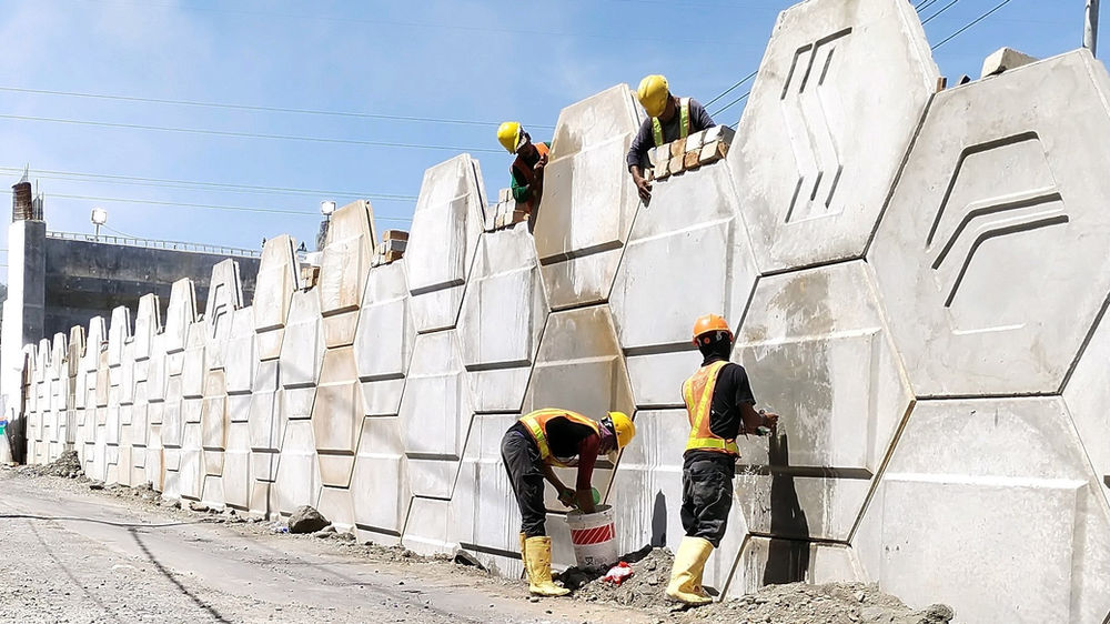 Nehemiah Walls, Sistem Perkuatan Tanah dengan Batang Besi