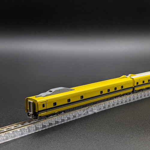 Kato 10-897 - Type 923-3000 'Doctor Yellow' (4-Car Add-on Set) | J Scale