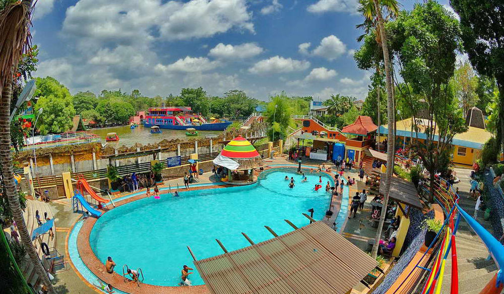 Taman rekreasi Sengkaling Kuliner dan Kapal garden