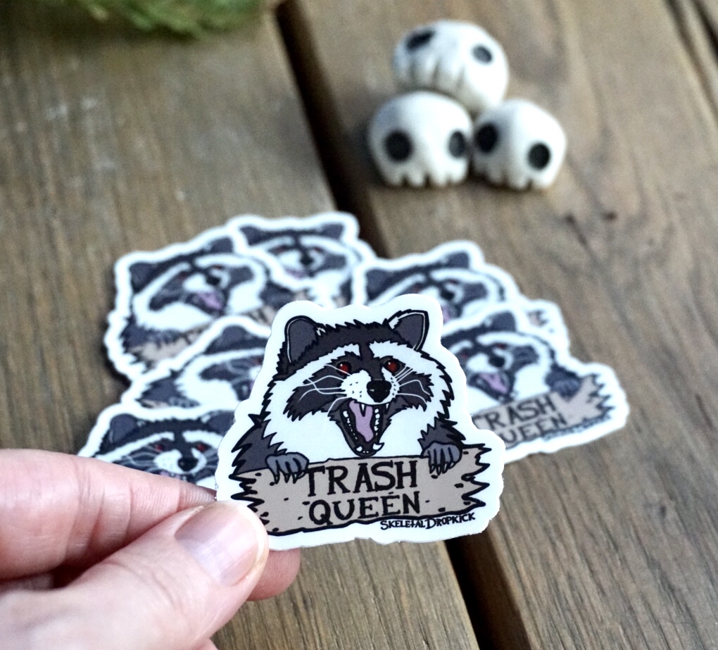 Raccoon Trash Queen vinyl sticker. Giclée Art & Collectibles etna.com.pe