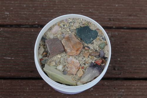 COLIN'S MINING BUCKET - IDENTIFY YOUR ROCKS