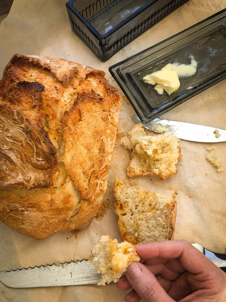 CHEDDAR MOON BREAD