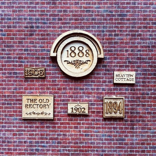 Building Date Stones & House Names (Pack of 26) | TierneyModelRailway