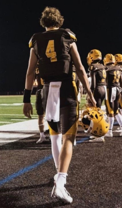 Carmel's Top Illinois Recruit 6'4 QB Johnny Weber Class Of 2024 Talks ...