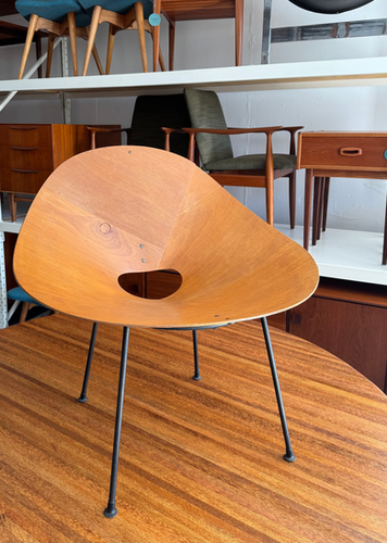 Roger McLay ‘Kone’ chair | Tangerine & Teal