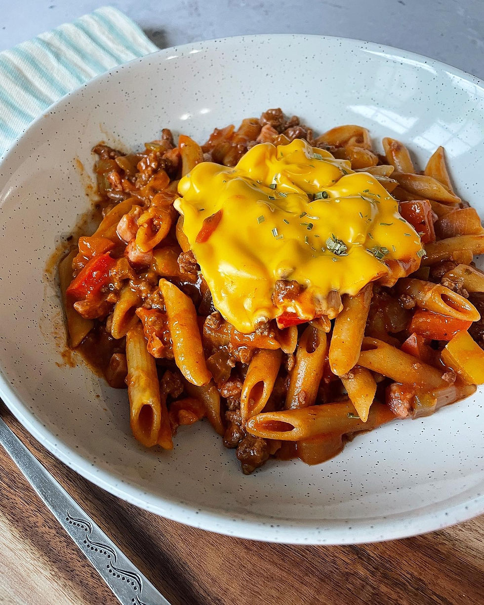 JILL BAKES | One-Pan Meal: Cheeseburger Pasta