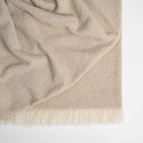 Clive Natural Throw | theupholstress-site