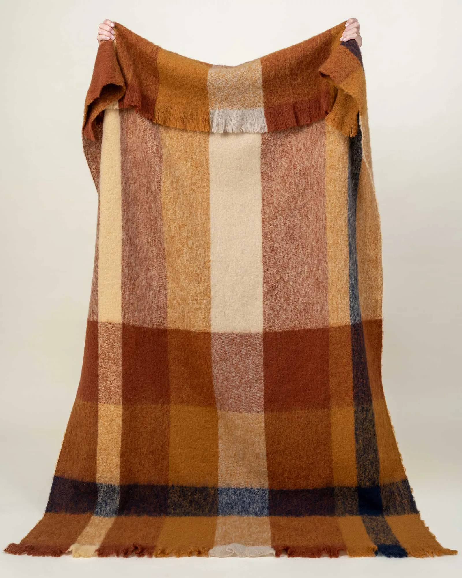Kinlock Spice Throw | theupholstress-site