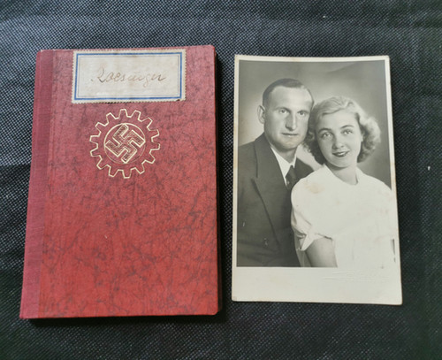 DAF membership booklet with owner photo | PKZ militaria