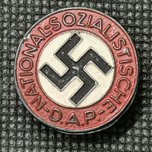 NSDAP party badge M1/42 | PKZ militaria