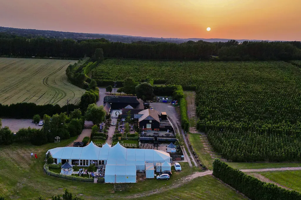 The Barnyard Wedding Photography | A Wedding venue in Kent