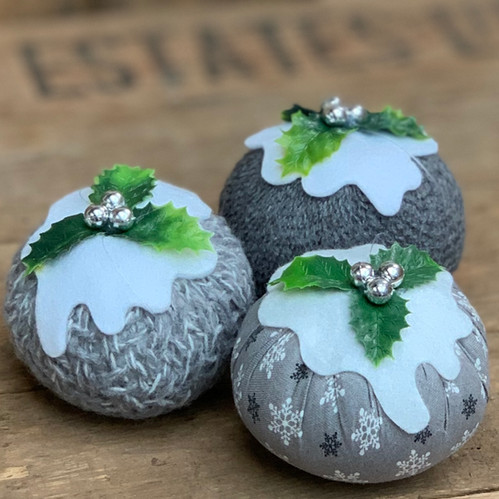 Set of 3 Knitted grey/snowflake Christmas pudding decorations | Rose ...